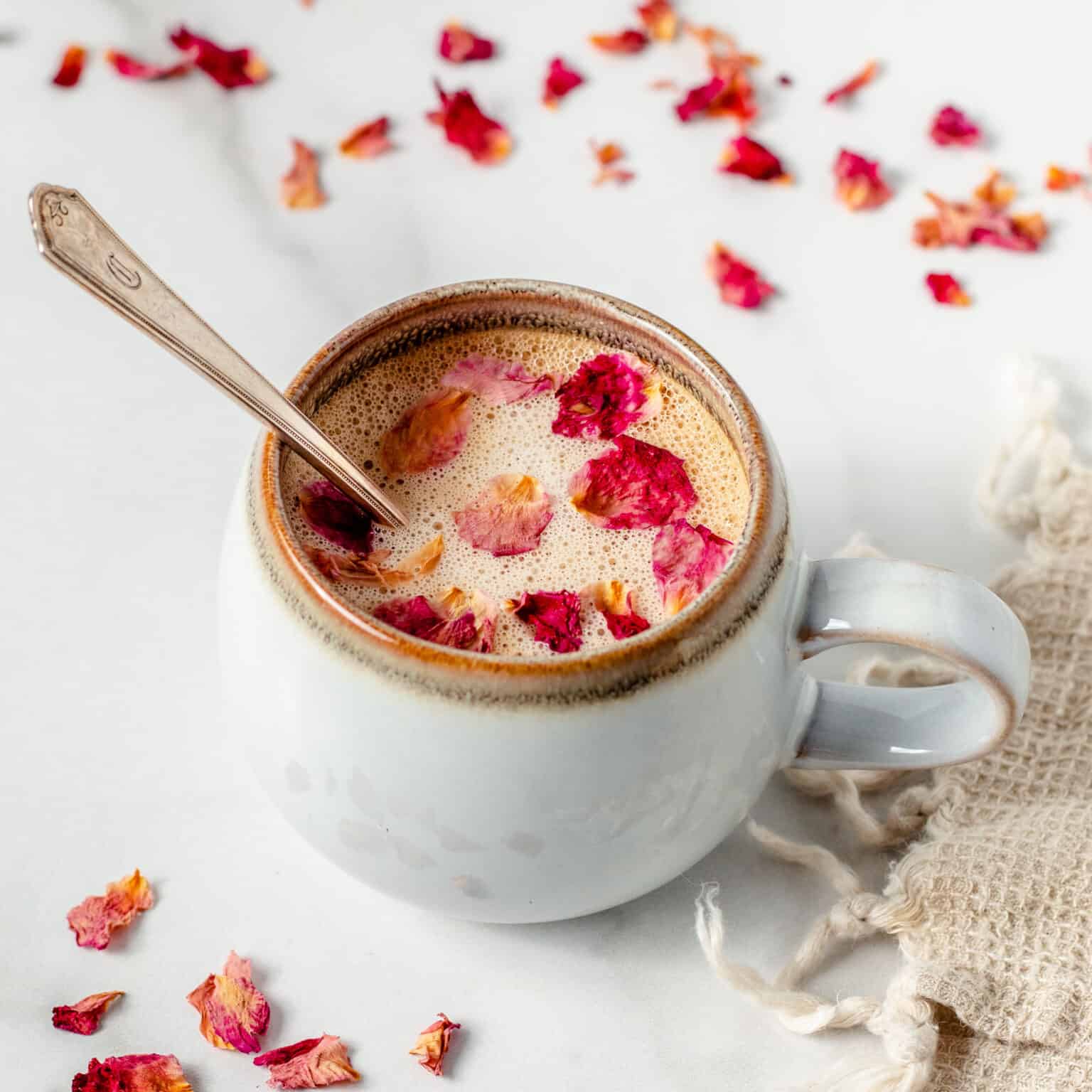 Dairy Free Rose Latte | Elise Tries To Cook